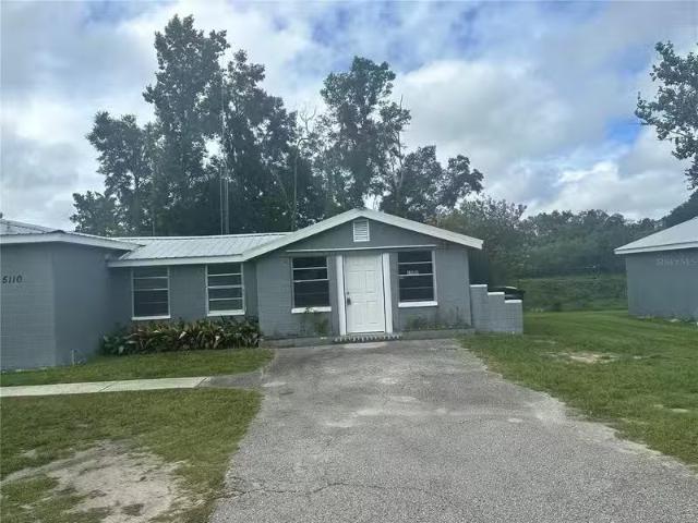 Half Duplex BELLEVIEW, FL 5110 Se 110th St #B