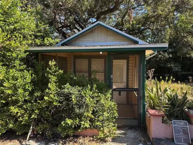 Half Duplex CLEARWATER, FL 2065 N Betty Ln
