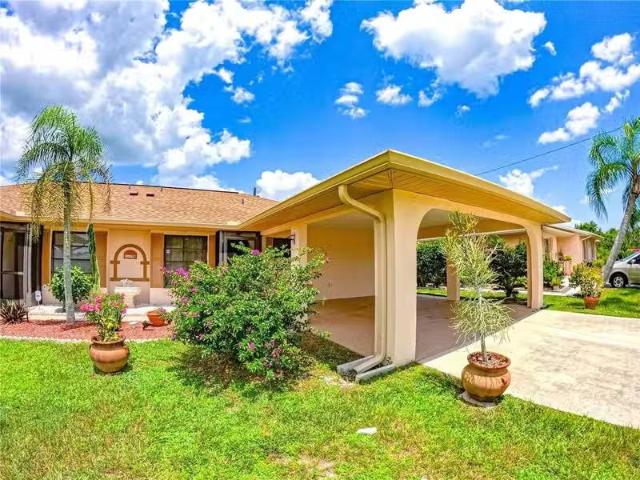 Half Duplex ENGLEWOOD, FL 11176 Pendleton Ave #B