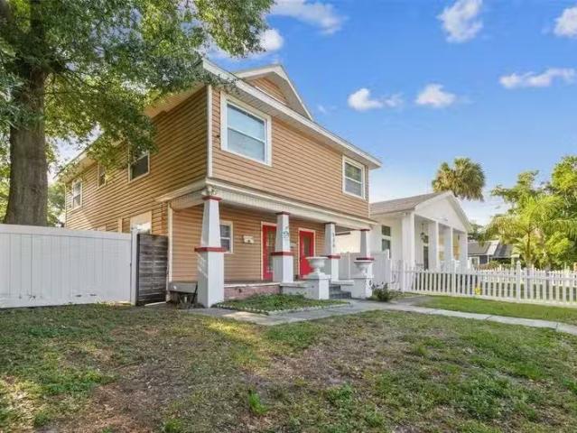 Half Duplex ST PETERSBURG, FL 526 15th St N