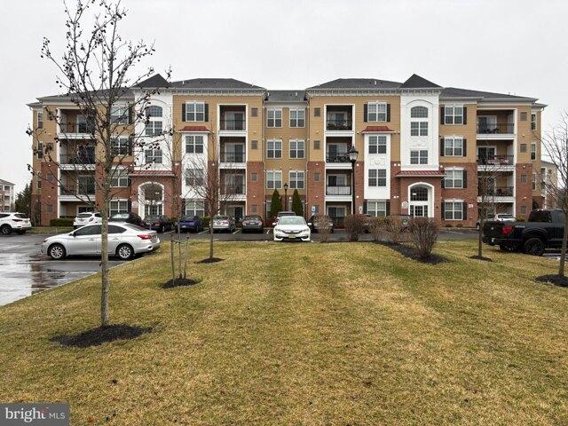 Halifax Pl, Hamilton, Condo For Sale