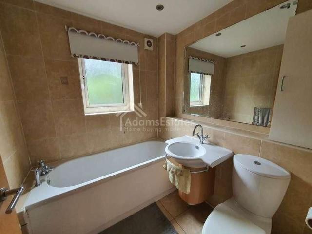 Halifax Road, Dewsbury, WF13