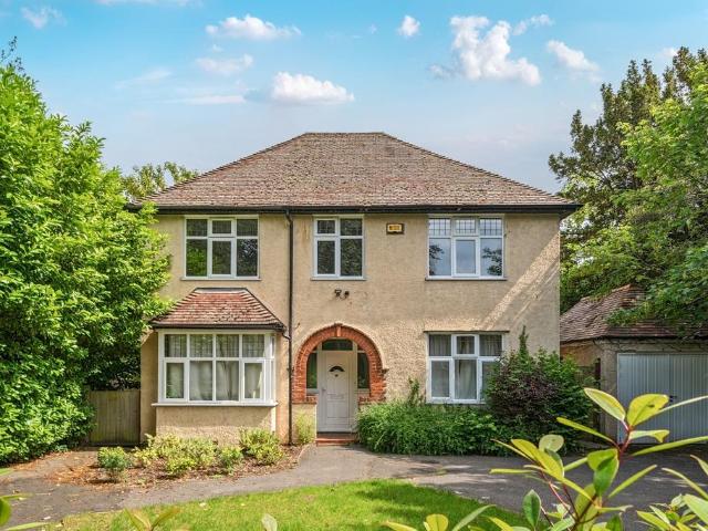 Haling Park Road South Croydon CR2 4 bed detached house to rent £2,600 pcm £600 pw