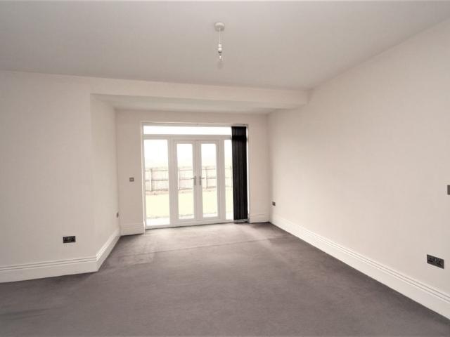 Halkin Close, Fulwood