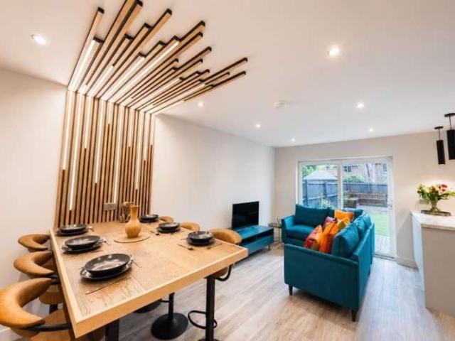 Hall Crescent, Sawston, Cambridge, CB22
