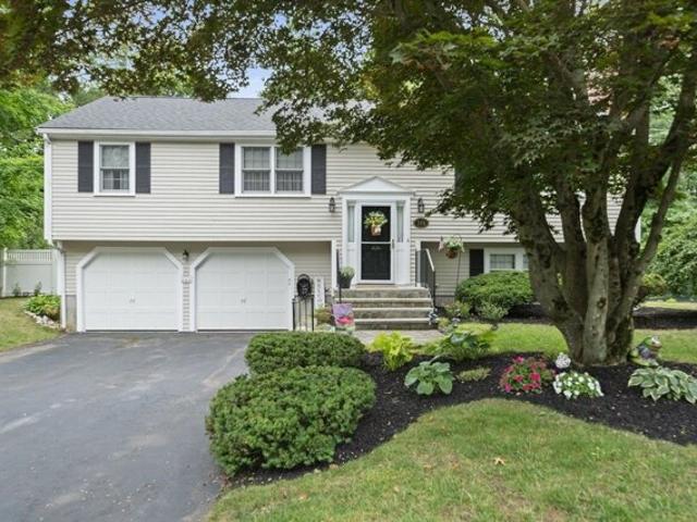 Hall Dr, Norwell, Home For Sale