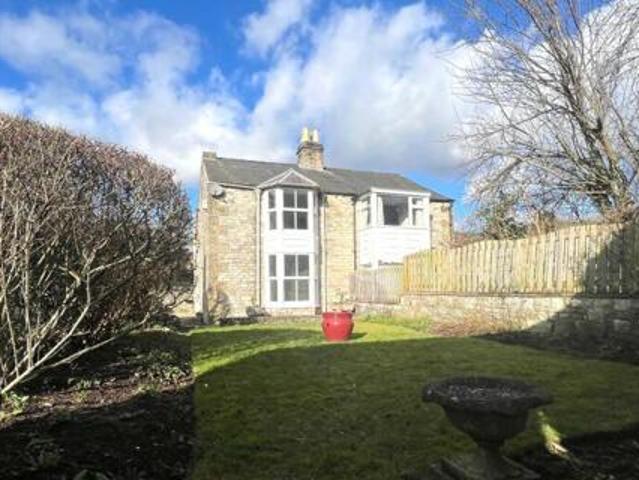 Hall End Lane, Ashford in the water, 2 Bedroom Semi detached