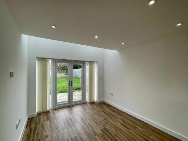 Hall Farm Close