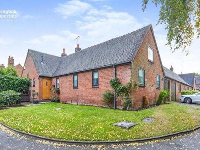 Hall Farm Mews, Ednaston, 3 Bedroom Barn