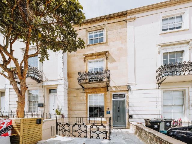 Hall Floor Flat, St. Pauls Road, Clifton, Bristol BS8, 1 bed flat to rent, £1,850 pcm | PrimeLocation