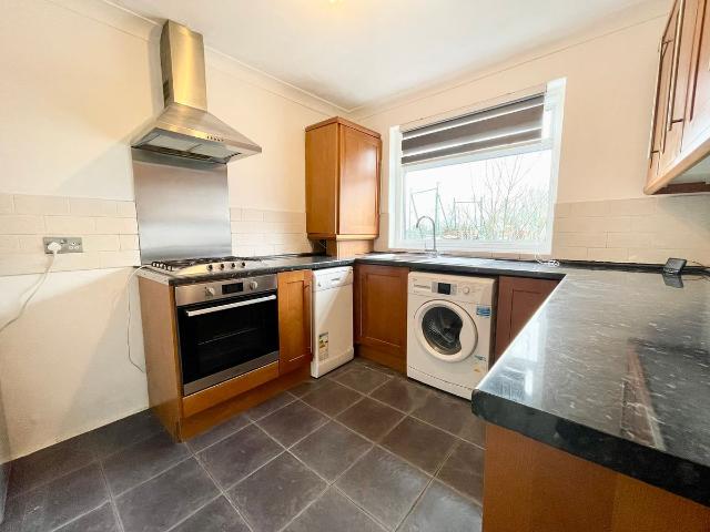 Hall Gardens, London E4, 2 bed flat to rent, £1,750 pcm | PrimeLocation