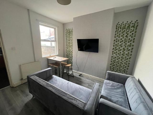 Hall Lane, Kensington L7, 5 bed terraced house to rent, £498 pcm | PrimeLocation
