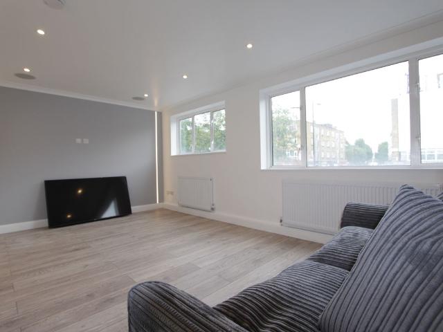 Hall Place, Paddington W2, 3 bed flat to rent, £4,400 pcm | PrimeLocation