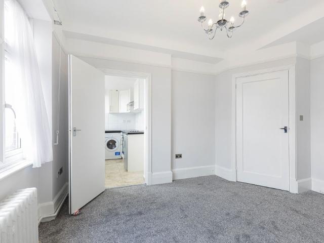 Hall Road, London, NW8