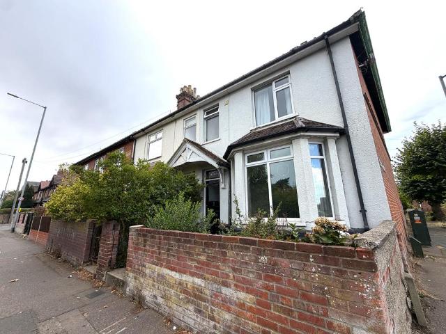 Hall Road, Norwich NR1 3 bed end of terrace house to rent £1,195 pcm £276 pw