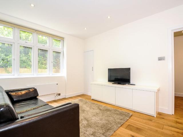 Hall Road, St John's Wood, London NW8, 1 bed flat to rent, £2,150 pcm | PrimeLocation