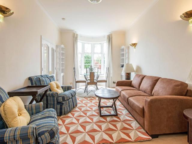 Hall Road, St John's Wood, London NW8, 2 bed flat to rent, £3,250 pcm | PrimeLocation
