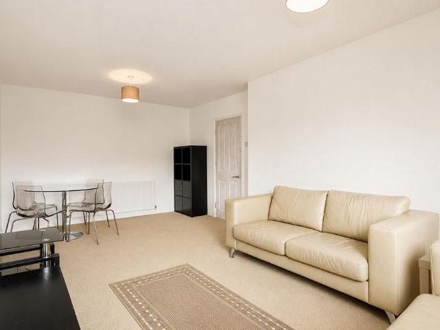 Hall Road, St John's Wood, London NW8, 2 bed flat to rent, £3,467 pcm | PrimeLocation
