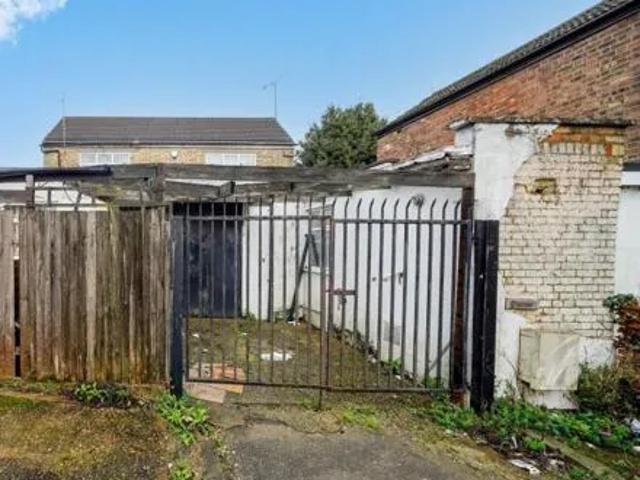 Hall Street, Barnet, Great London, N12 | Studio apartment for rent #164558765 | Rentberry