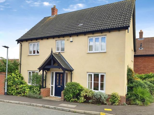 Hall Wood Road, Norwich NR7, 4 bed detached house to rent, £2,250 pcm | PrimeLocation