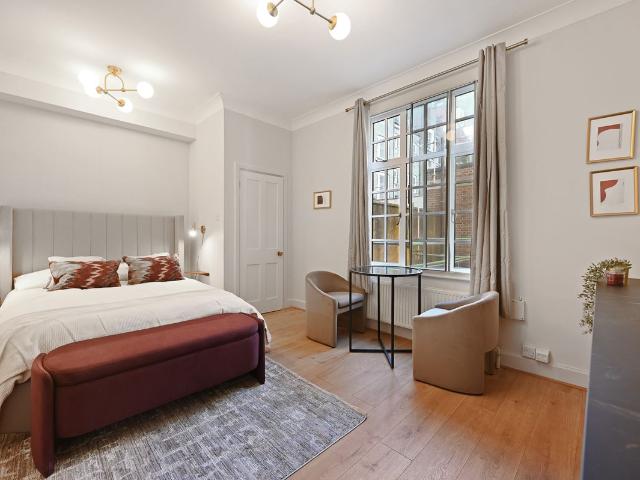 Hallam Street, London W1W, Studio to rent, £2,600 pcm | PrimeLocation