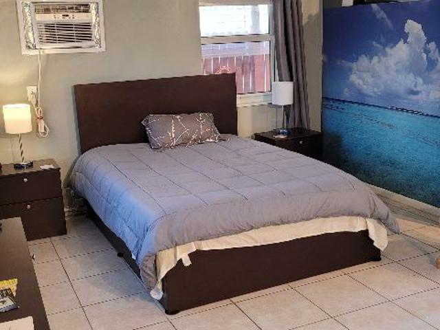 HALLANDALE BEACH STUDIO_FURNISHED