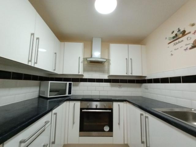 Hallgate, Wigan WN1, 2 bed flat to rent, £725 pcm | PrimeLocation