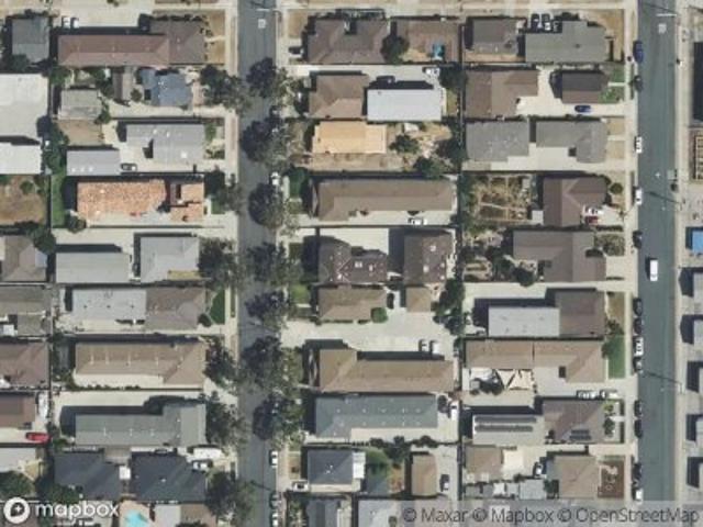 Halldale Ave