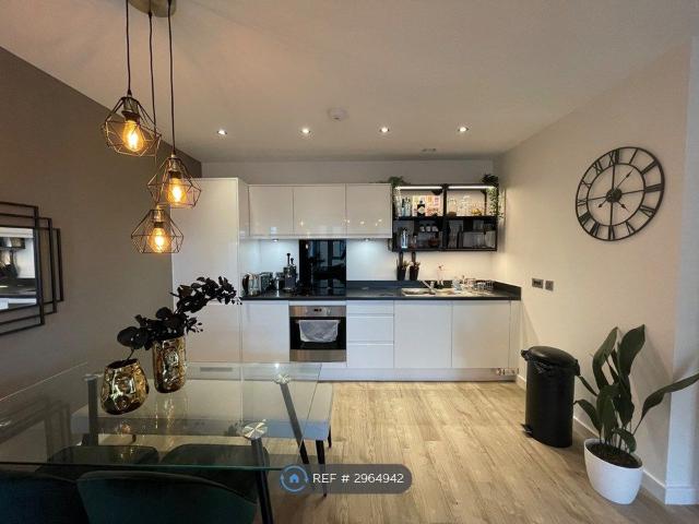 Halley House, London NW9, 1 bed flat to rent, £1,850 pcm | PrimeLocation