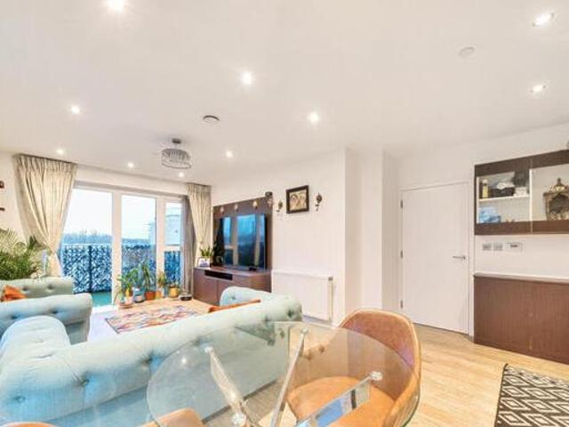 Halley House, Westmoreland Road, 3 Bedroom Apartment