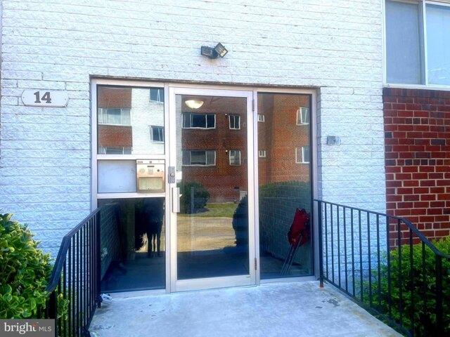 Halley Pl Se Apt,washington, Condo For Sale