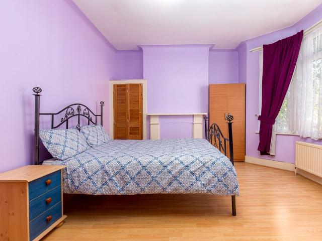 Halley Road, London E7, Room to rent, £698 pcm | PrimeLocation