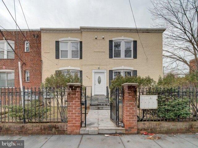 Halley Ter Se Apt,washington, Condo For Sale