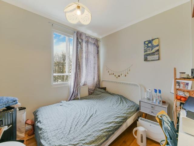Hallfield Estate, London W2, 4 bed flat to rent, £3,857 pcm | PrimeLocation