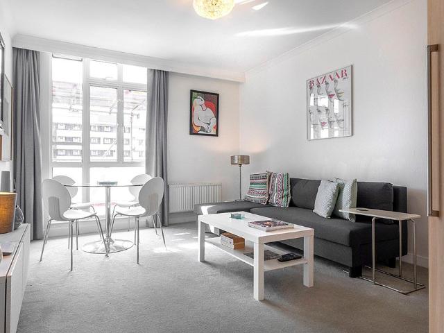 Hallfield Estate, London W2, 1 bed flat to rent, £2,492 pcm | PrimeLocation