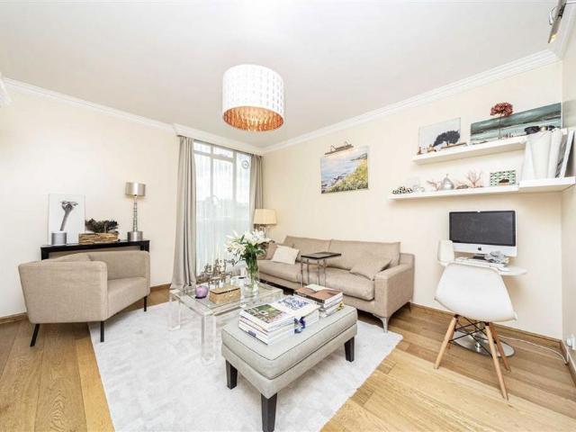 Hallfield Estate, London W2 1 bed flat to rent £2,500 pcm £577 pw