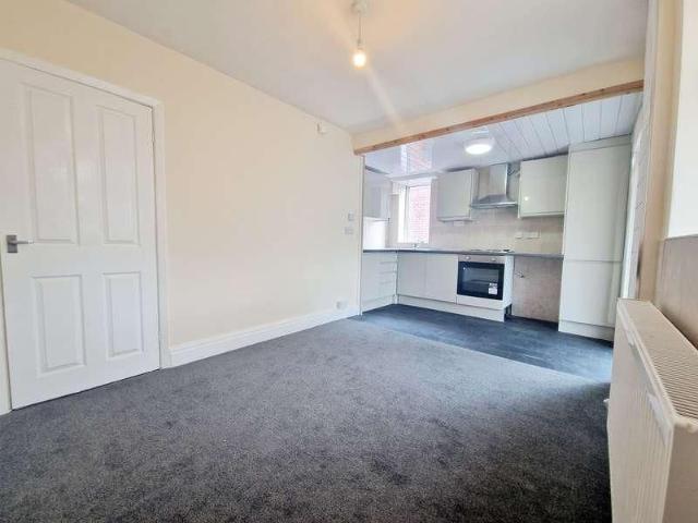 Halliday Road, Manchester, M40