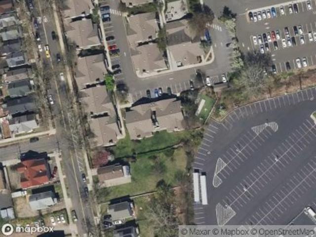 Hallock Ave