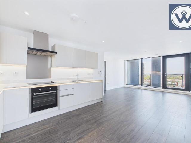 Hallmark Tower, Cheetham Hill Road M4 2 bed apartment to rent £1,495 pcm £345 pw