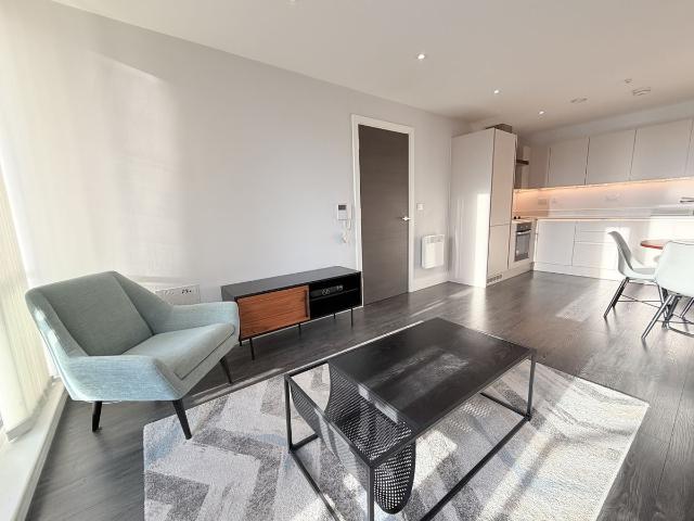 Hallmark Tower M4, 2 bed flat to rent, £1,350 pcm | PrimeLocation