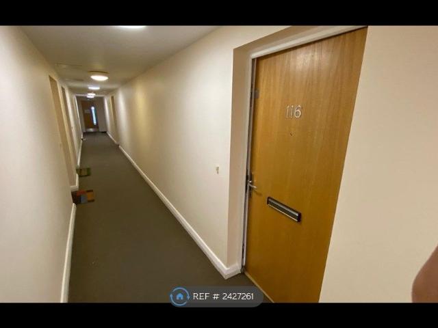 Hallmark Court, London E14, 2 bed flat to rent, £2,500 pcm | PrimeLocation