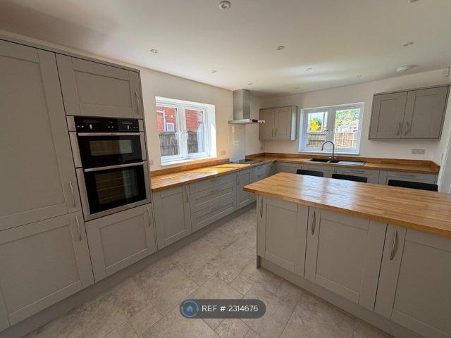 Halls Corner Lane, Norwich NR10, 4 bed detached house to rent, £2,095 pcm | PrimeLocation