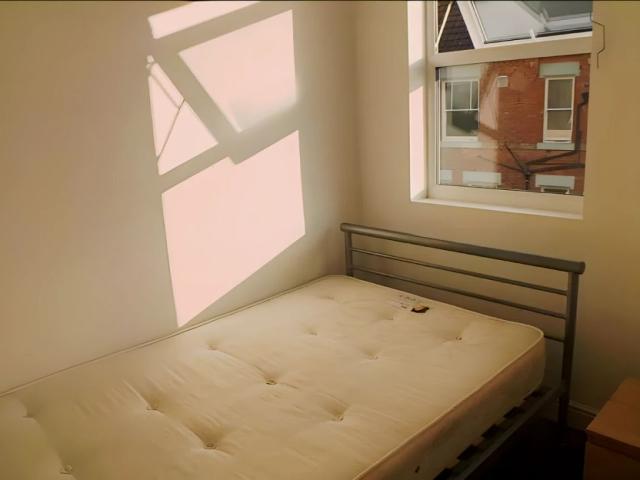 Halls E: One Bed Flats