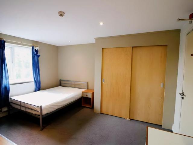 Halls F: Studios Flat