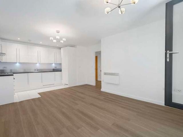 Hallsville Road, Canning Town, E16