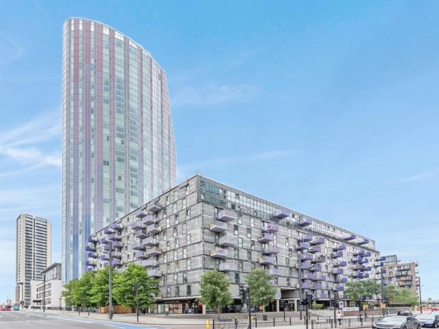 Halo Building, 158 High Street. 2 bed flat to rent £2,817 pcm £650 pw
