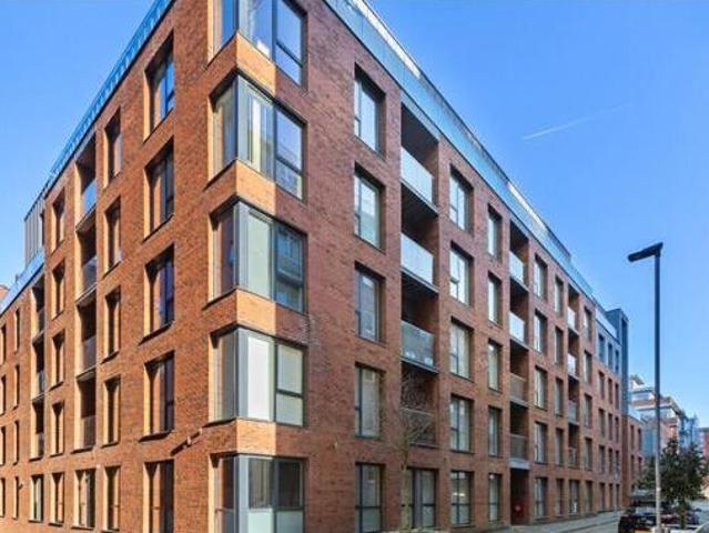 Halo House, Simpson Street, 2 Bedroom Apartment