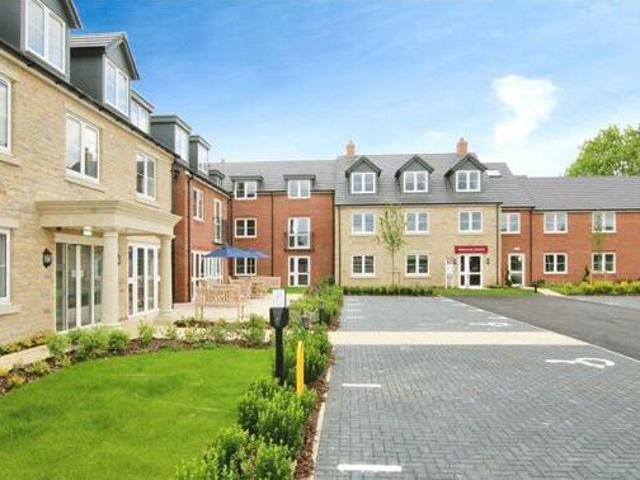 Halse Road, Brackley, 3 Bedroom Apartment