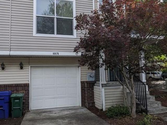 Halsey East Townhomes 2 Bedroom Home for Rent at 16906 Ne Halsey St, Gresham, OR 97230 Wilkes East