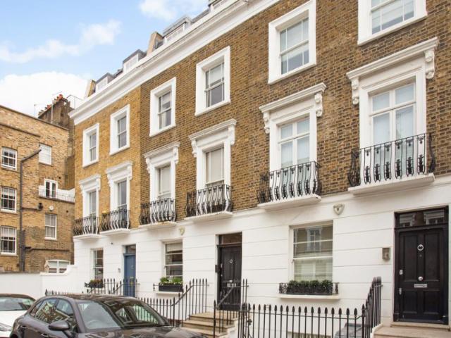Halsey Street, London, SW3 4 bed house to rent £9,499 pcm £2,192 pw